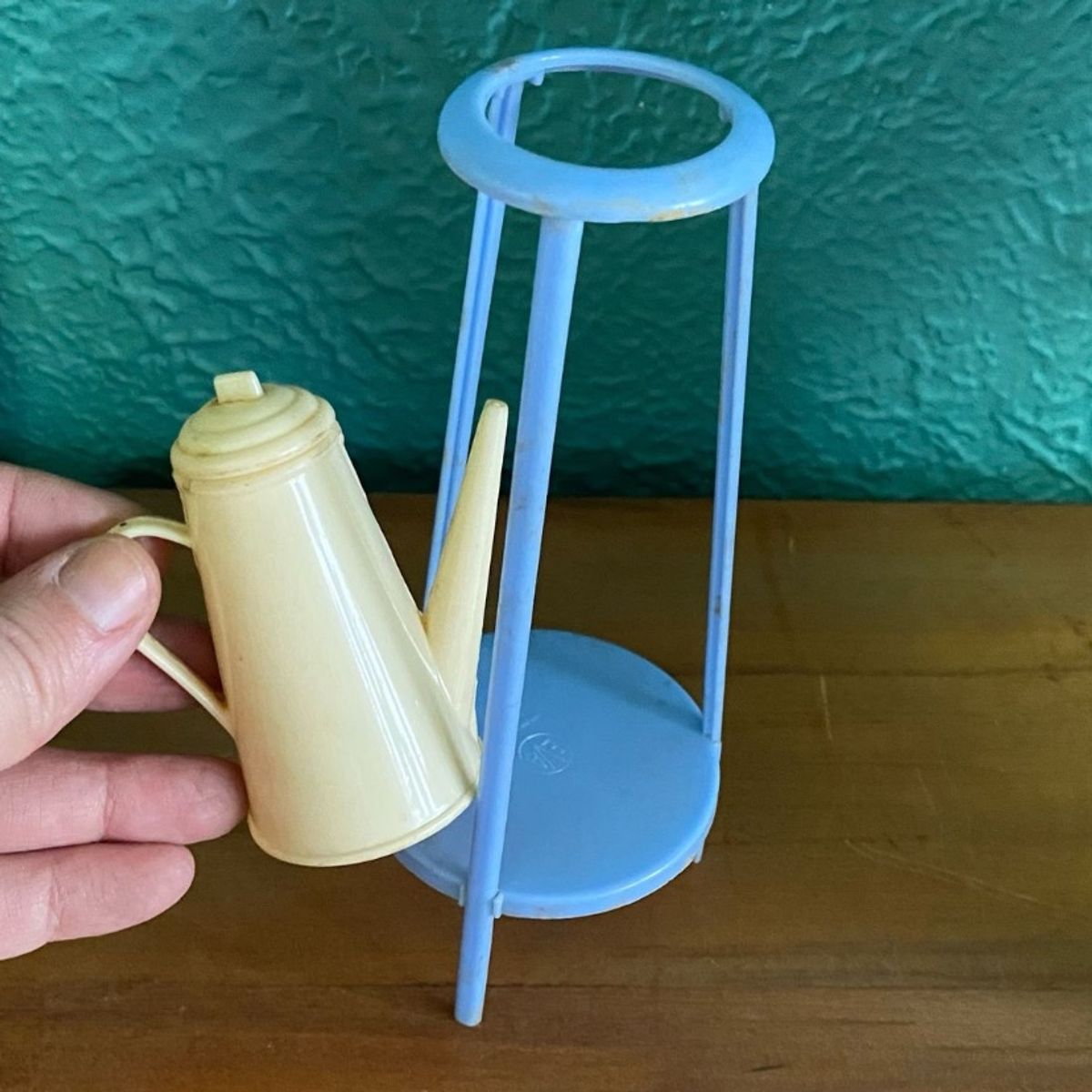 Bule de Criança Anos 70 | Produto Vintage e Retro Usado 84290090 | enjoei