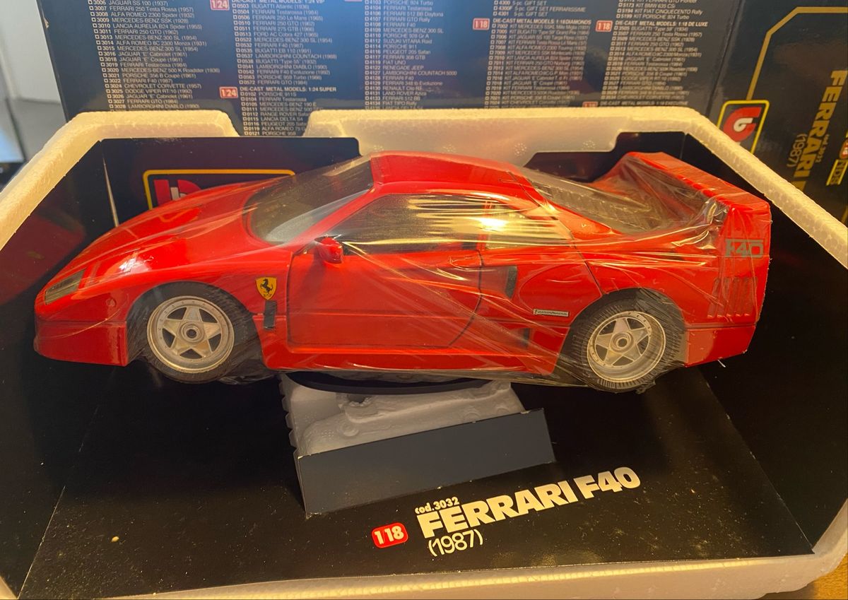 Burago Ferrari F40 1987 1:18 | Produto Vintage e Retro Burago Nunca ...