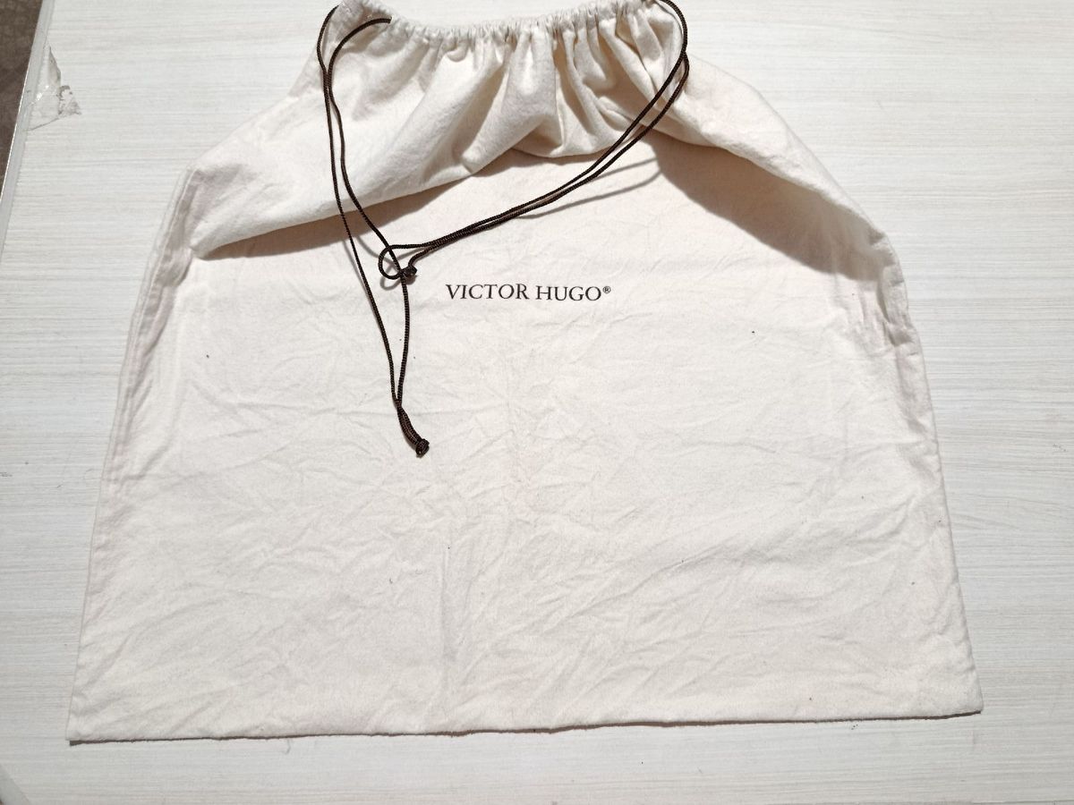 Bust Bag Victor Hugo | Clutch Feminina Victor Hugo Usado 134023485 | enjoei