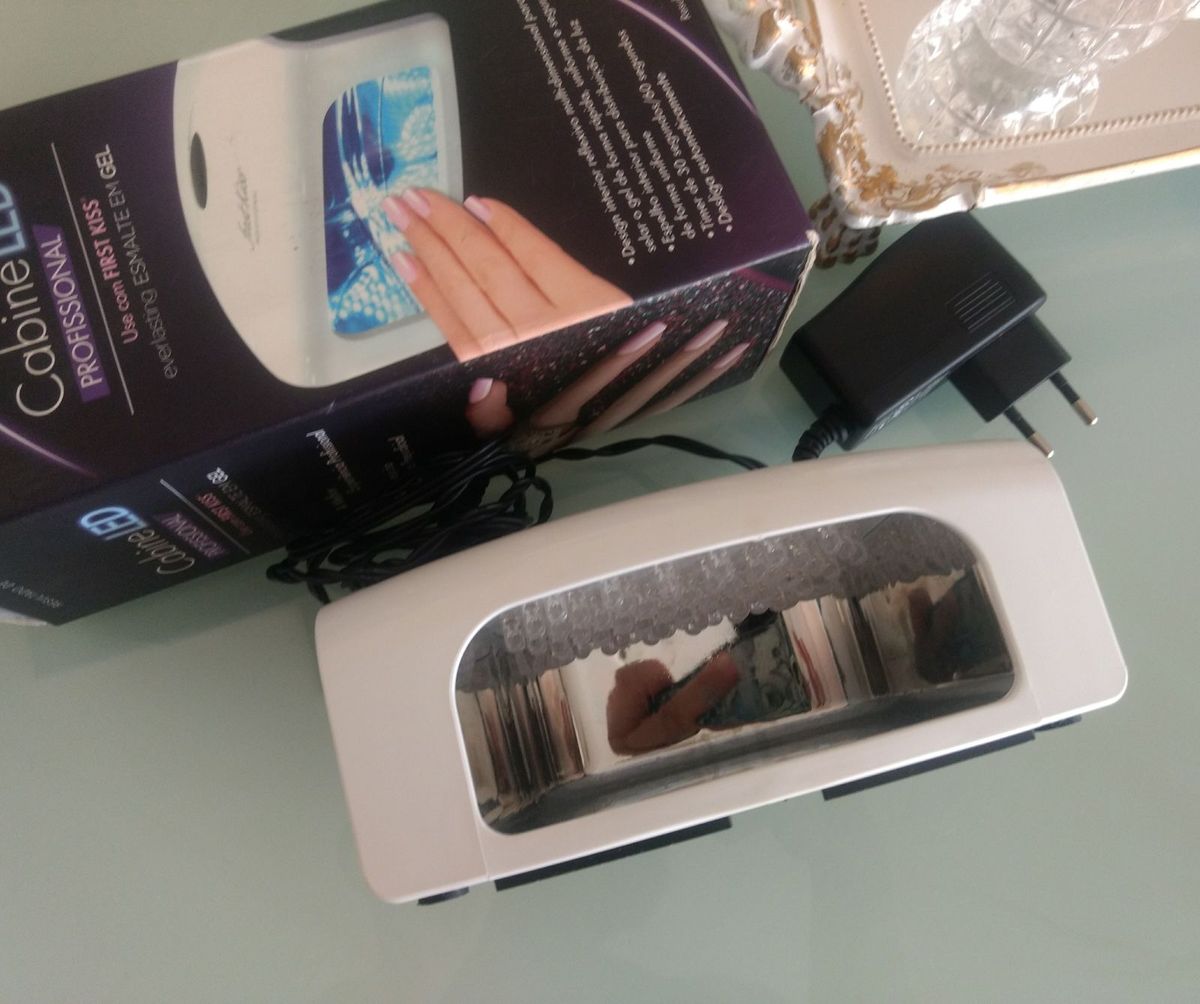 Cabine de Led. | Produto Feminino Usado 25419747 | enjoei
