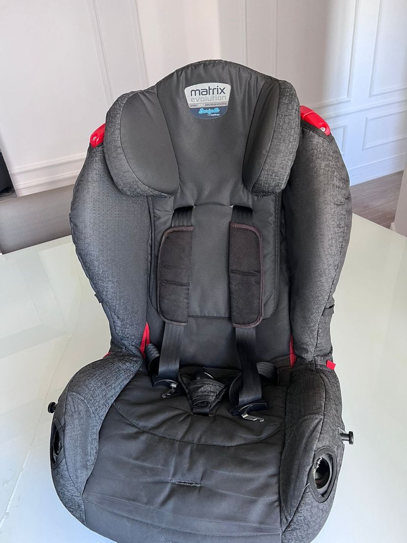 Cadeira para Auto Burigotto Matrix Evolution | Item Infantil Peg Perego Usado 88171195 | enjoei