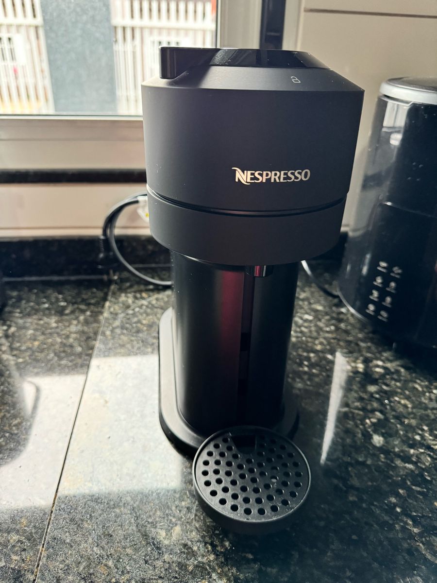 Cafeteira a Expresso Vertuo | Eletrodoméstico Nexpresso Nunca Usado ... Cafeteira a Expresso Vertuo | Eletrodoméstico Nexpresso Nunca Usado ...