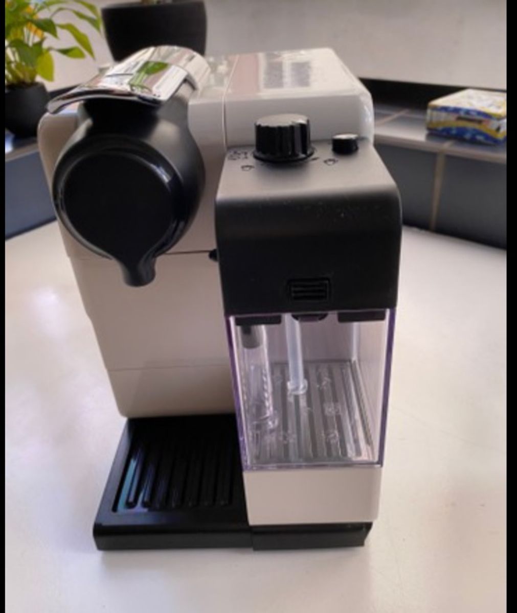 Cafeteira Lattissima Touch Nespresso | Item Info & Eletro Nespresso Usado 58820902 | enjoei