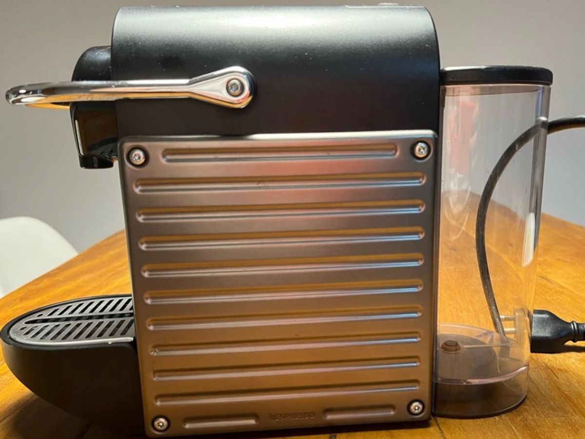 Cafeteira Nespresso C60 | Eletrodoméstico Nespresso Usado 73103642 | enjoei