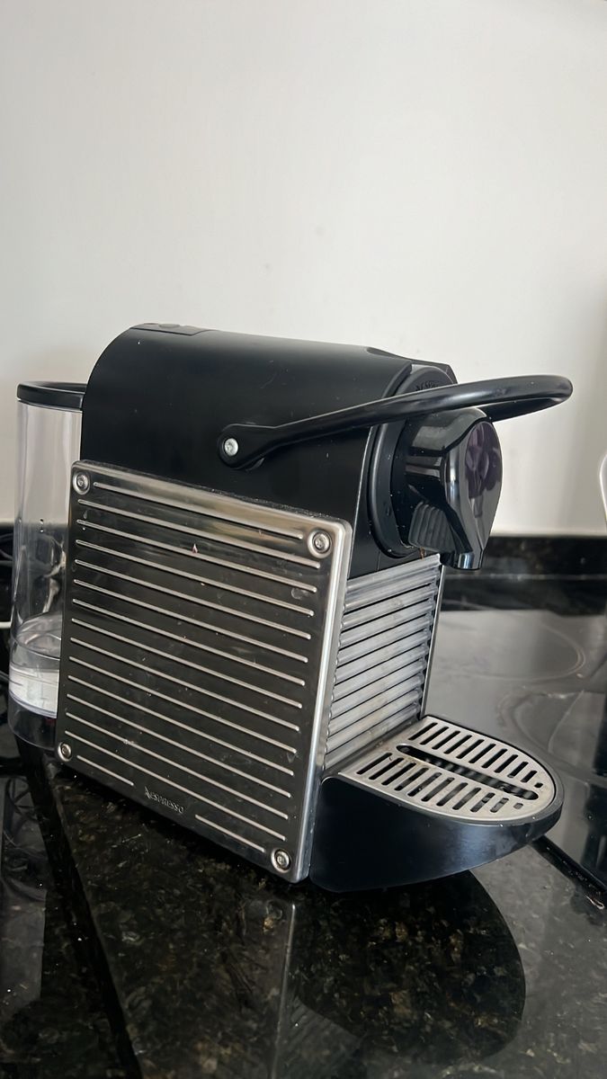 Cafeteira Nespresso C60 | Móvel p/ Casa Nespresso Usado 103127254 | enjoei