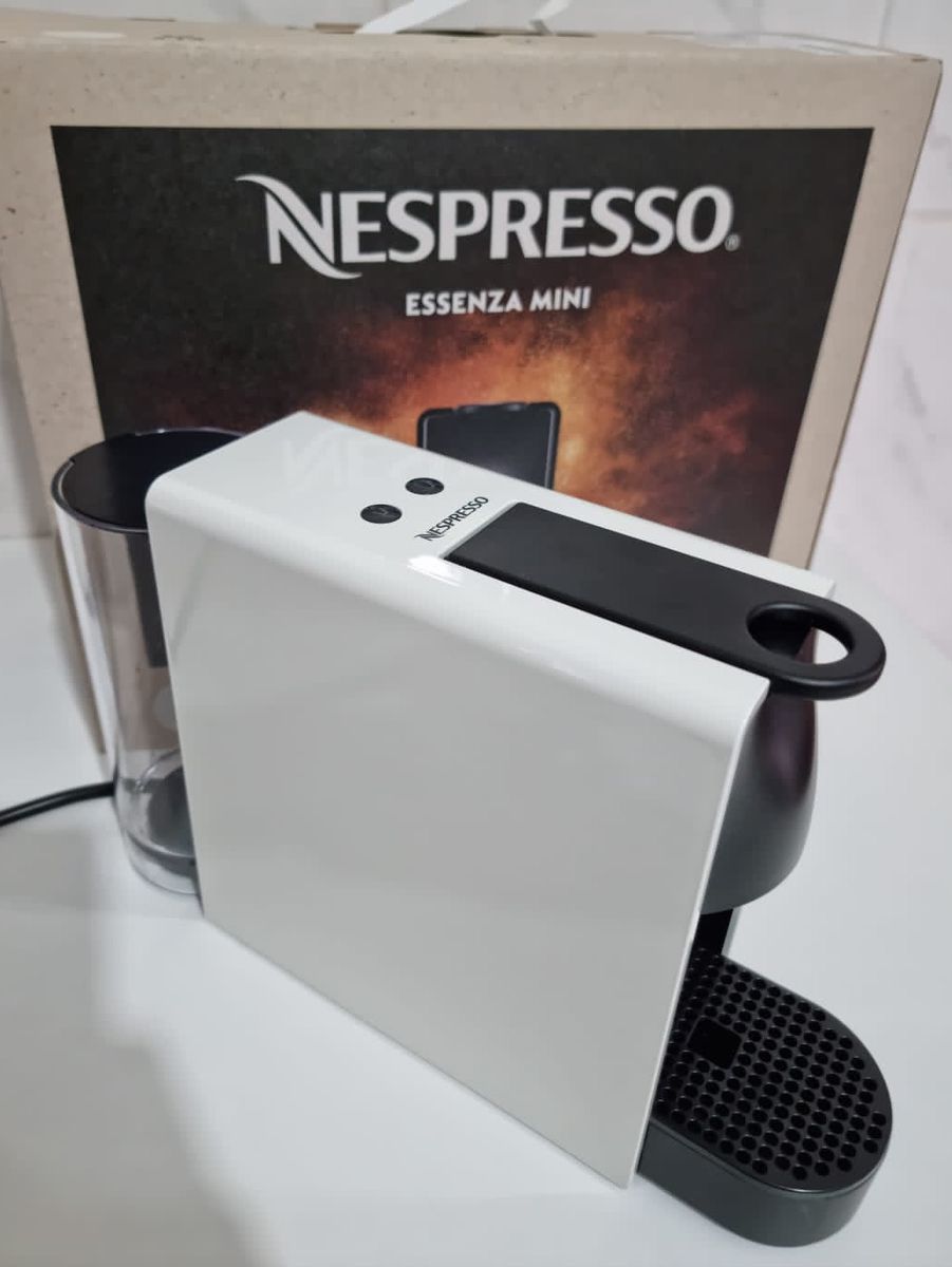 Cafeteira Nespresso Essenza Mini | Eletrodoméstico Nespresso Usado 75616403 | enjoei
