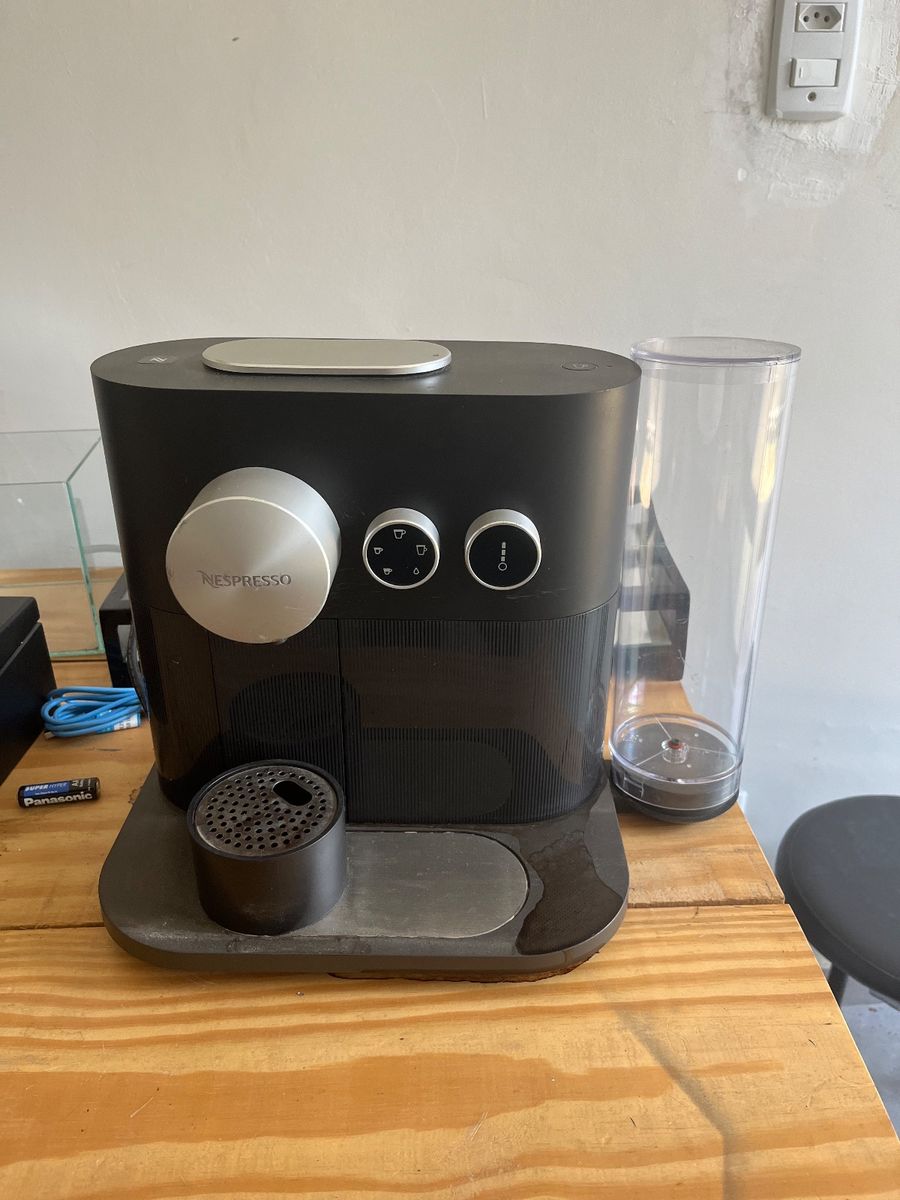 Cafeteira Nespresso Expert Black | Eletrodoméstico Nespresso Usado 97970390 | enjoei