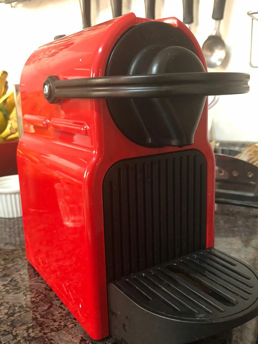 Cafeteira Nespresso Inissia Ruby Red 127v | Móvel de Cozinha Nespresso ...