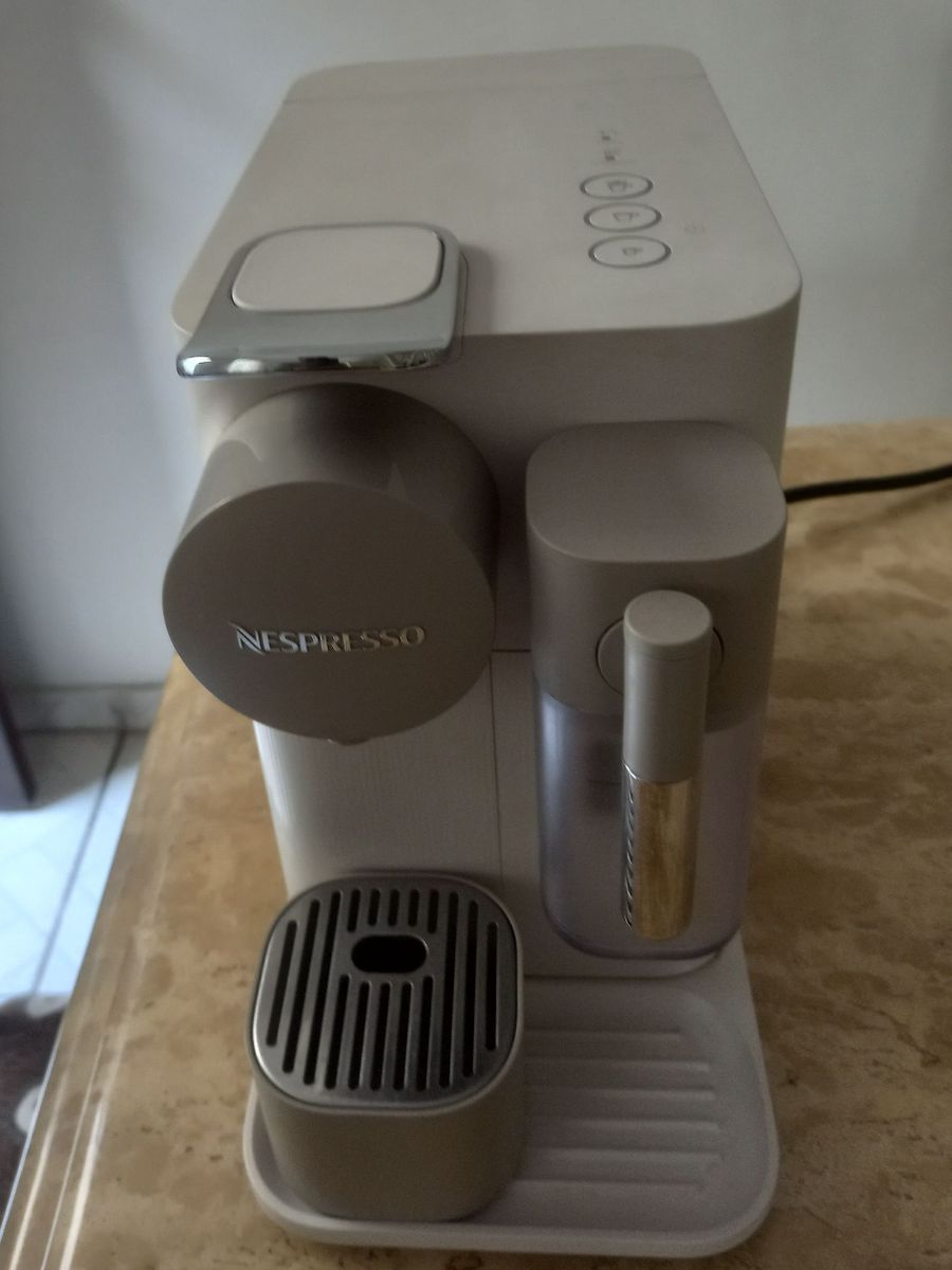 Cafeteira Nespresso Latte | Móvel de Cozinha Nespresso Usado 75890445 | enjoei