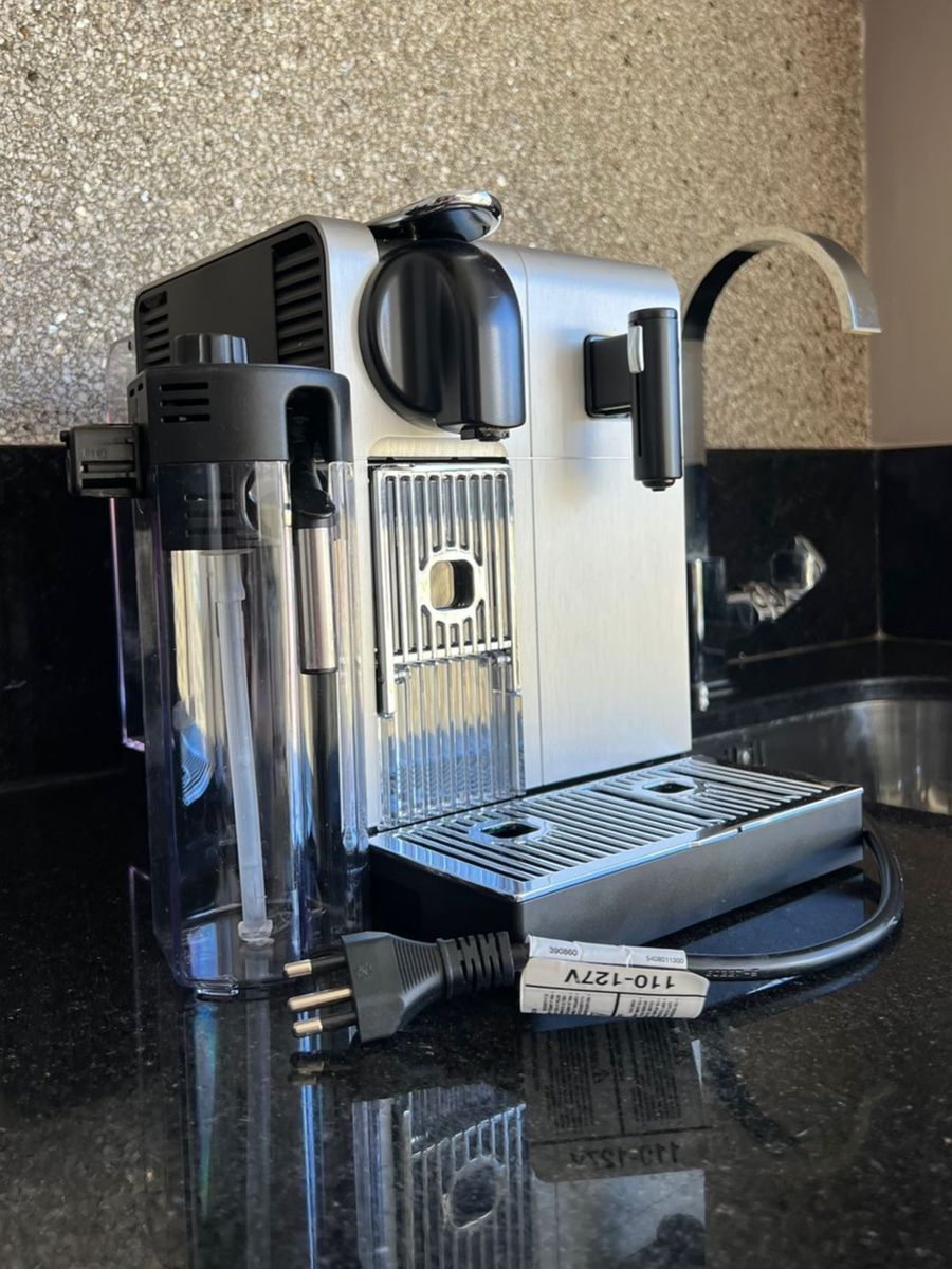 Cafeteira Nespresso Lattíssima Pro | Item Info & Eletro Nespresso Usado 71576728 | enjoei