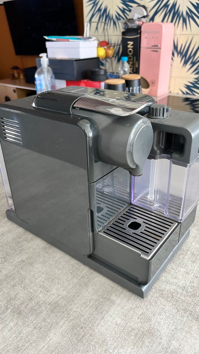 Cafeteira Nespresso Lattissima Touch | Eletrodoméstico Nespresso Usado 105264929 | enjoei
