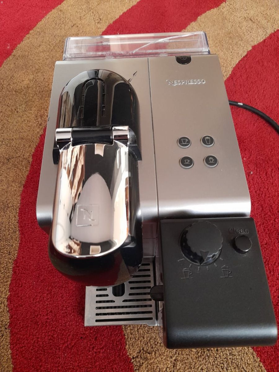 Cafeteira Nespresso Lattíssima | Item Info & Eletro Nespresso Usado 89425990 | enjoei