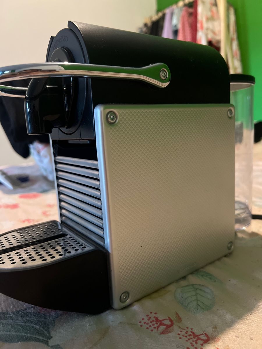 Cafeteira Nespresso Pixie Alumínio - D60 | Móvel de Cozinha Nespresso Usado 84463216 | enjoei