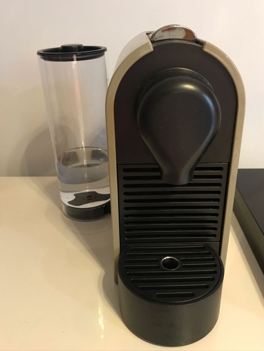 Cafeteira Nespresso U C50 127v | Eletrodoméstico Nespresso Usado ...