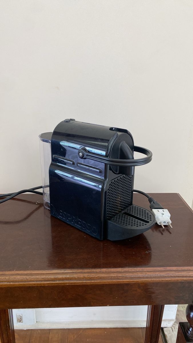 Cafeteira Nespresso Usada - Voltagem 220v | Eletrodoméstico Nespresso Usado 117719672 | enjoei