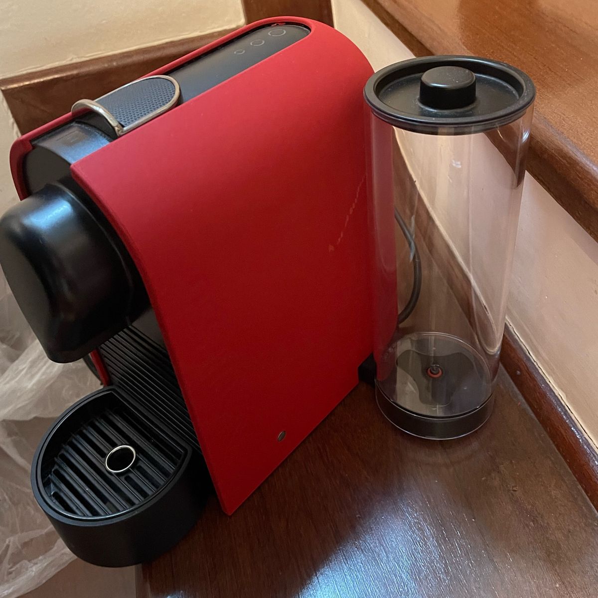 Cafeteira Nespresso Vermelha | Móvel de Cozinha Nespresso Usado 78019151 | enjoei