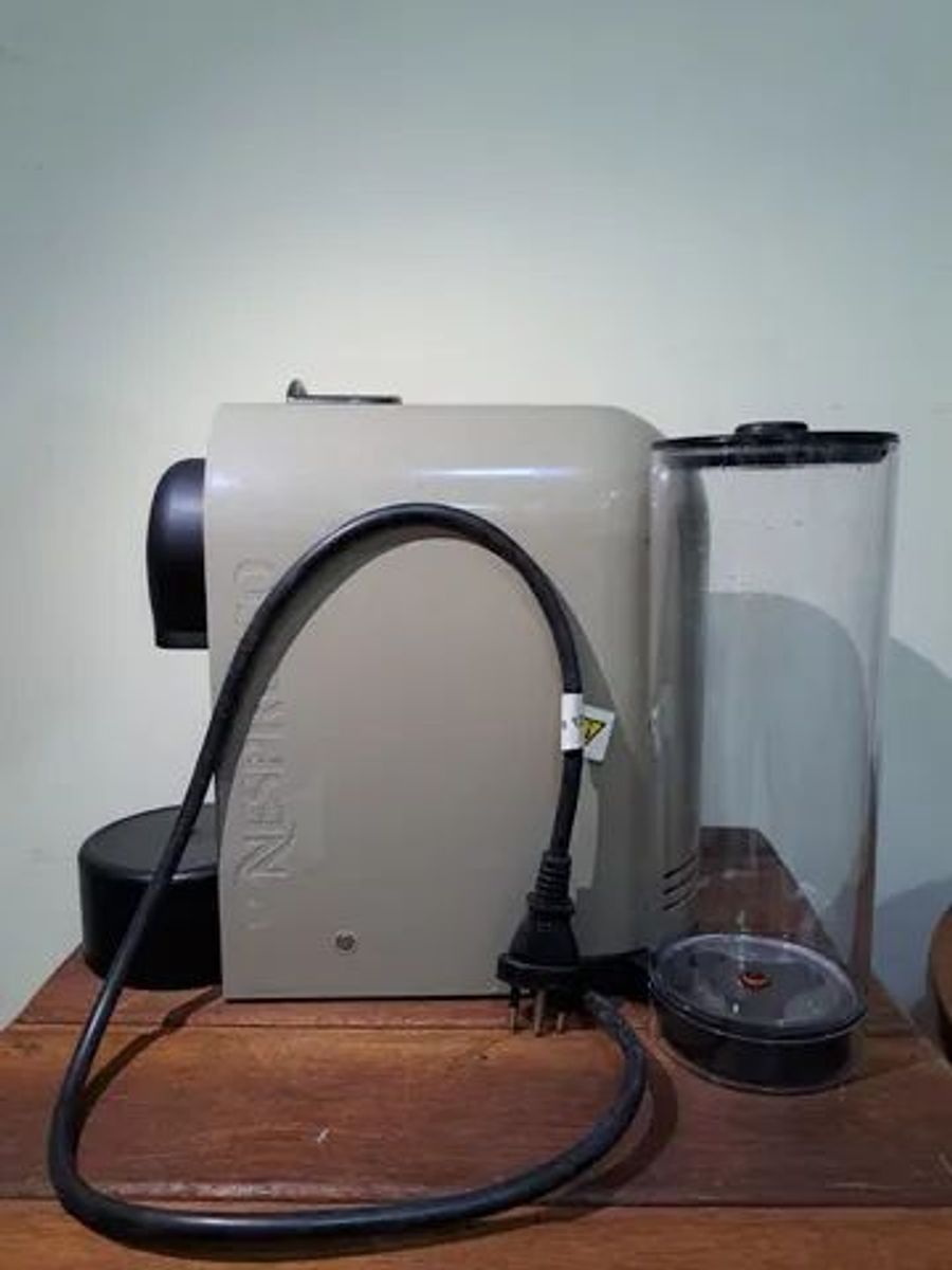 Cafeteira Nespresso | Eletrodoméstico Nespresso Usado 85242486 | enjoei