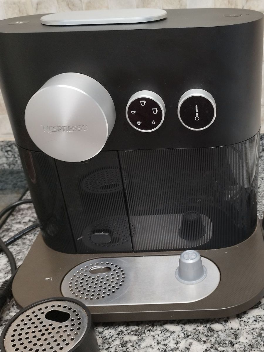 Cafeteira Nespresso | Móvel de Cozinha Nespresso Usado 80787370 | enjoei
