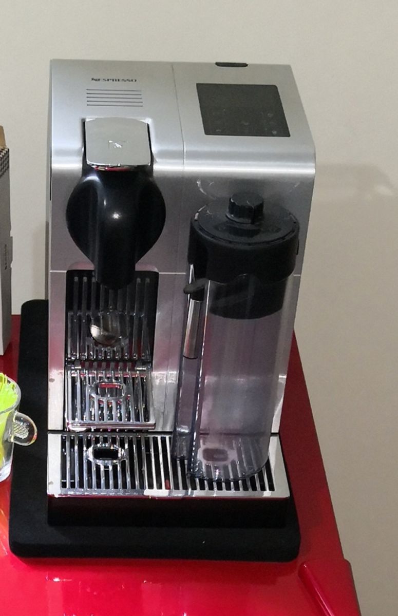 Cafeteira Nespresso | Item Info & Eletro Nespresso Usado 65146994 | enjoei