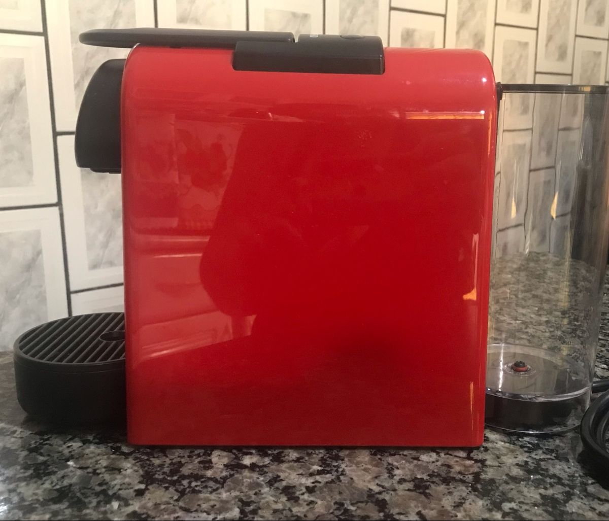 Cafeteira Nespresso | Móvel de Cozinha Nespresso Usado 78590749 | enjoei