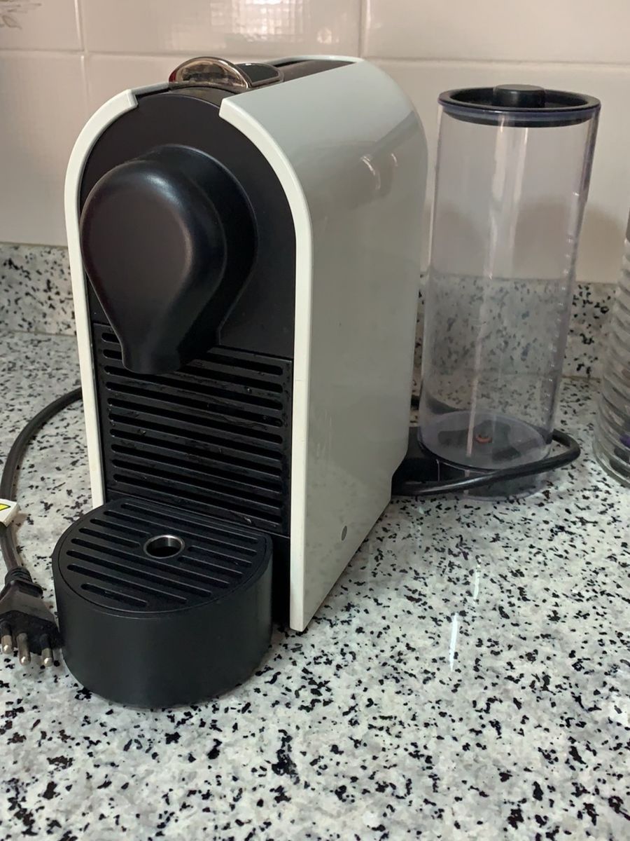 Cafeteira Nexpresso Modelo C50 127v | Eletrodoméstico Nespresso Usado ...