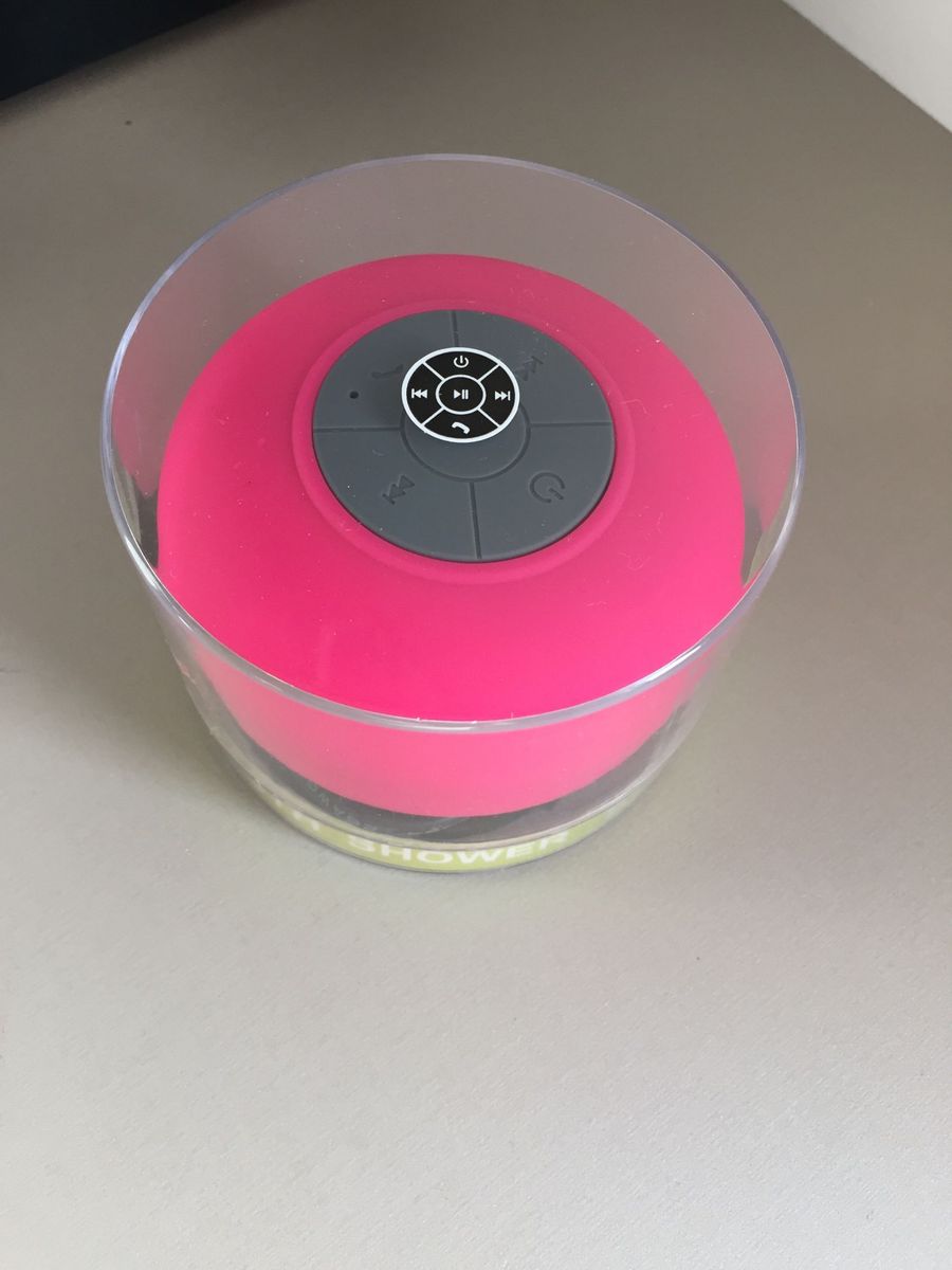 Caixa de Som Bluetooth Prova D'agua Rosa | Item de Música Usado ...
