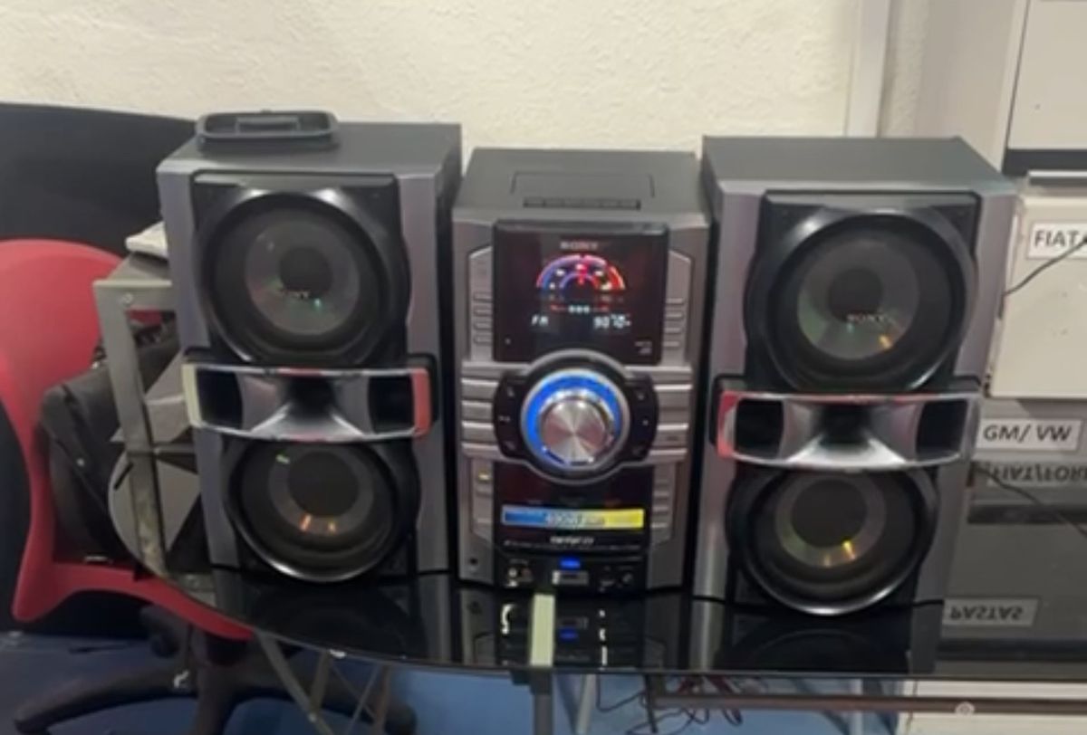 Caixa de Som Sony | Item Info & Eletro Sony Usado 107544664 | enjoei