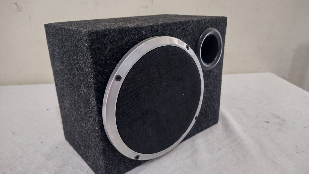 Caixa de Subwoofer 6 Polegadas, 8ohms, 50wrms | Item Info & Eletro Usado 107860942 | enjoei