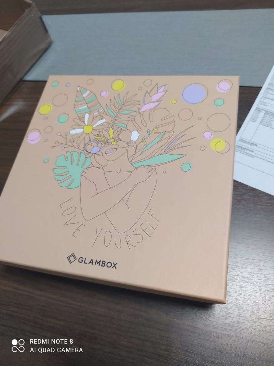 Caixa Glam Box | Cosmético Feminino Usado 75165112 | enjoei