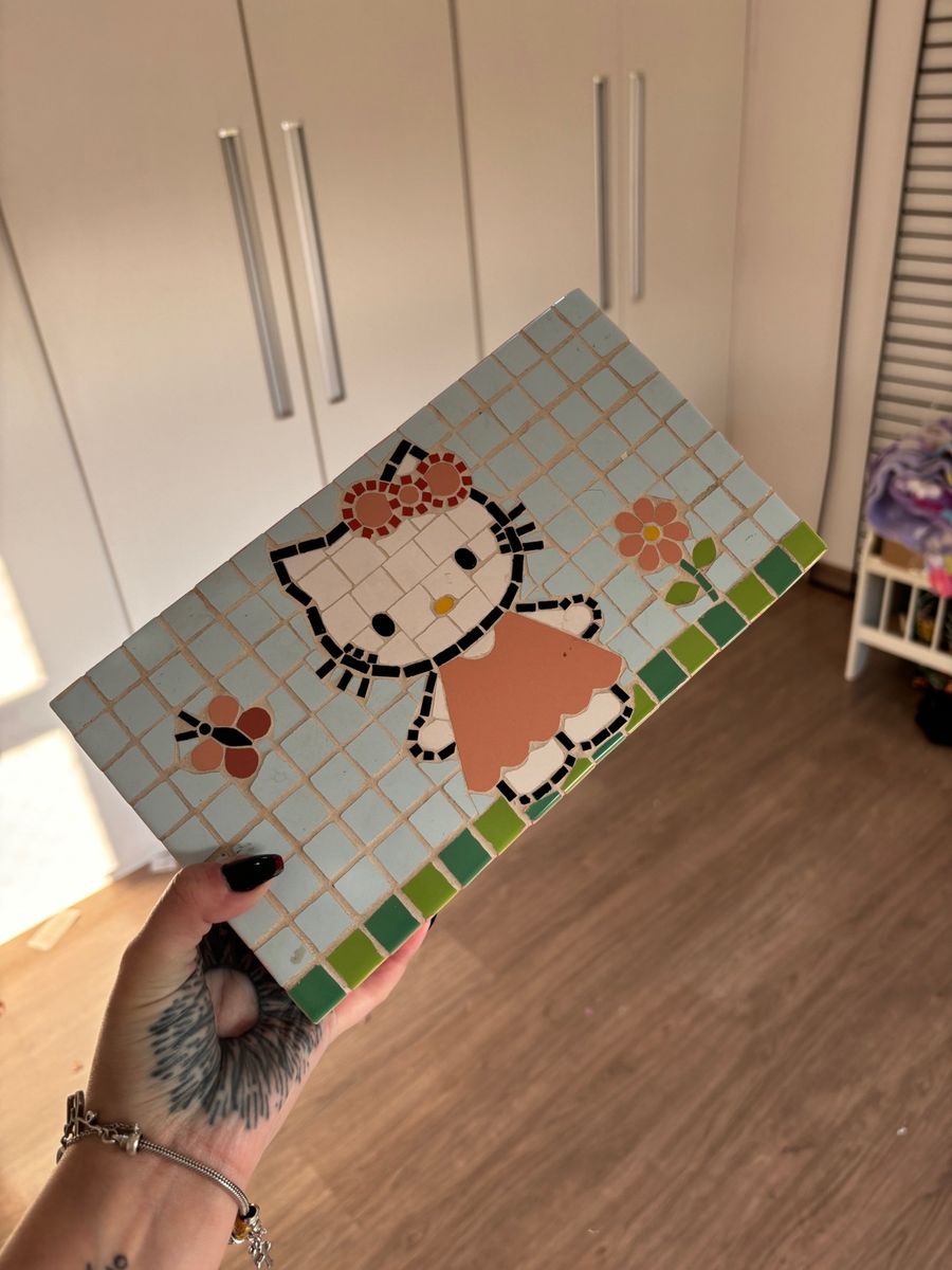 Caixa Hello Kitty Mosaico | Produto Feminino Hello Kitty Usado 108500847 | enjoei
