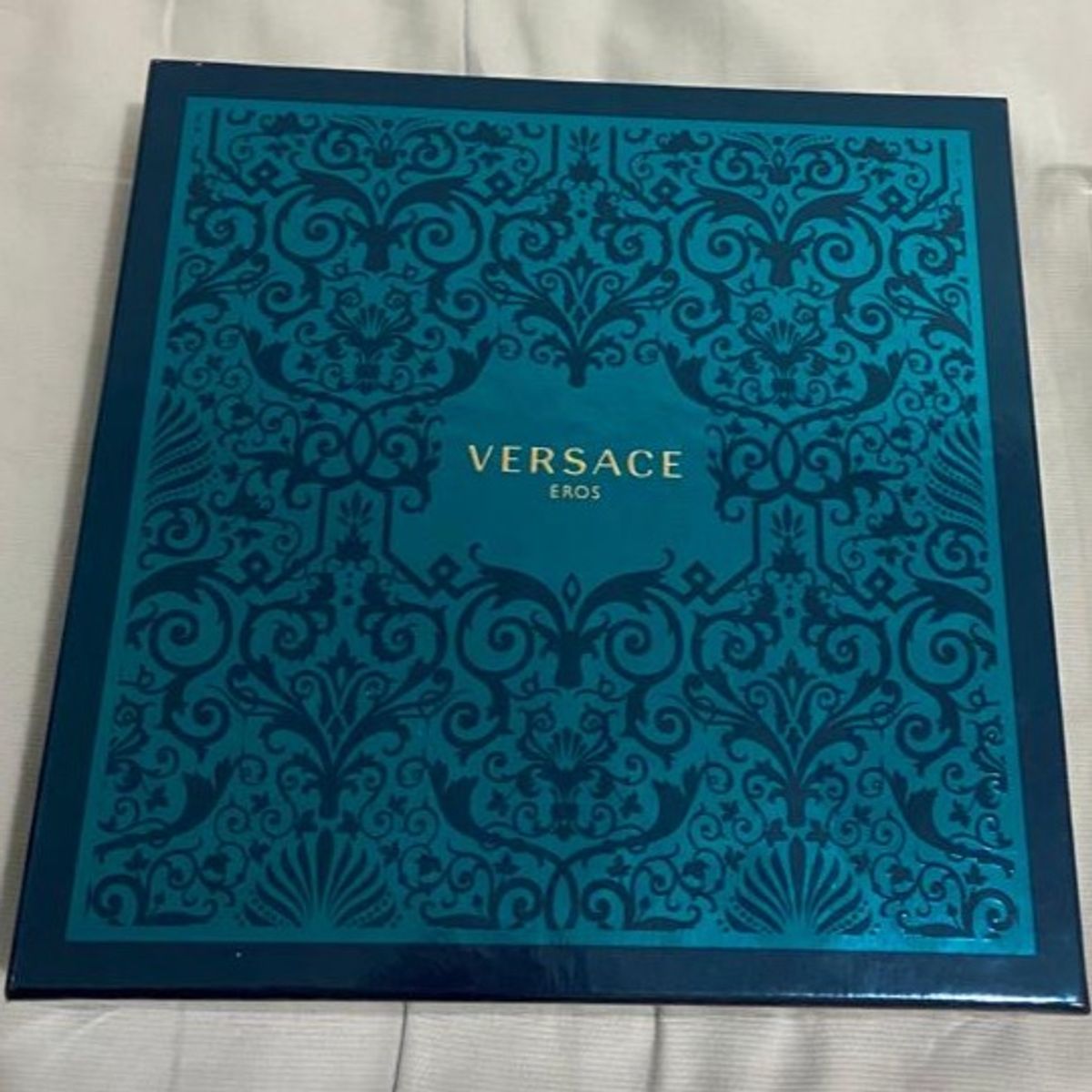 Caixa Original da Versace | Item de Papelaria Versace Usado 86398035 ...