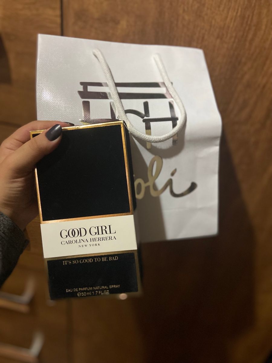 Caixa Perfume Carolina Herrera e Sacola da Rivoli | Perfume Feminino ...