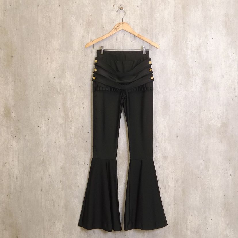 Calça Preta Flare Babados Luanna Torres | Calça Feminina Luanna Torres ...