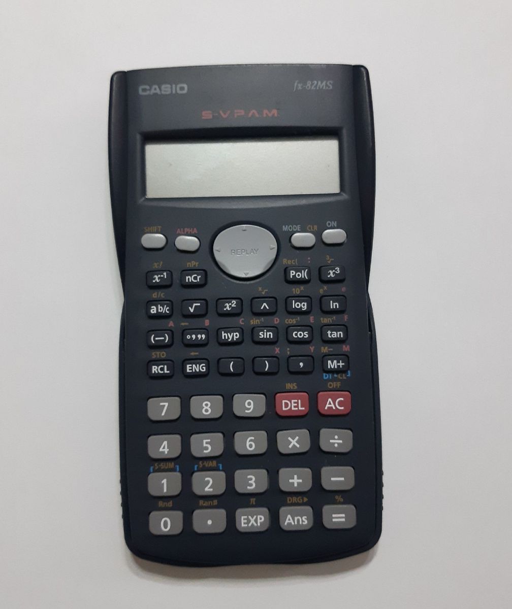 Calculadora Científica Casio Fx-82ms | Item de Papelaria Casio Usado 75060192 | enjoei