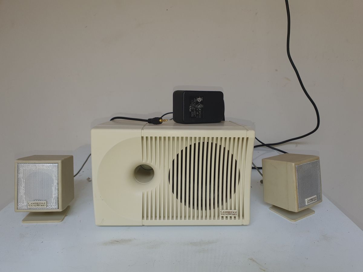 Cambridge Soundworks Pcworks 2.1 | Item de Música Cambridge ...