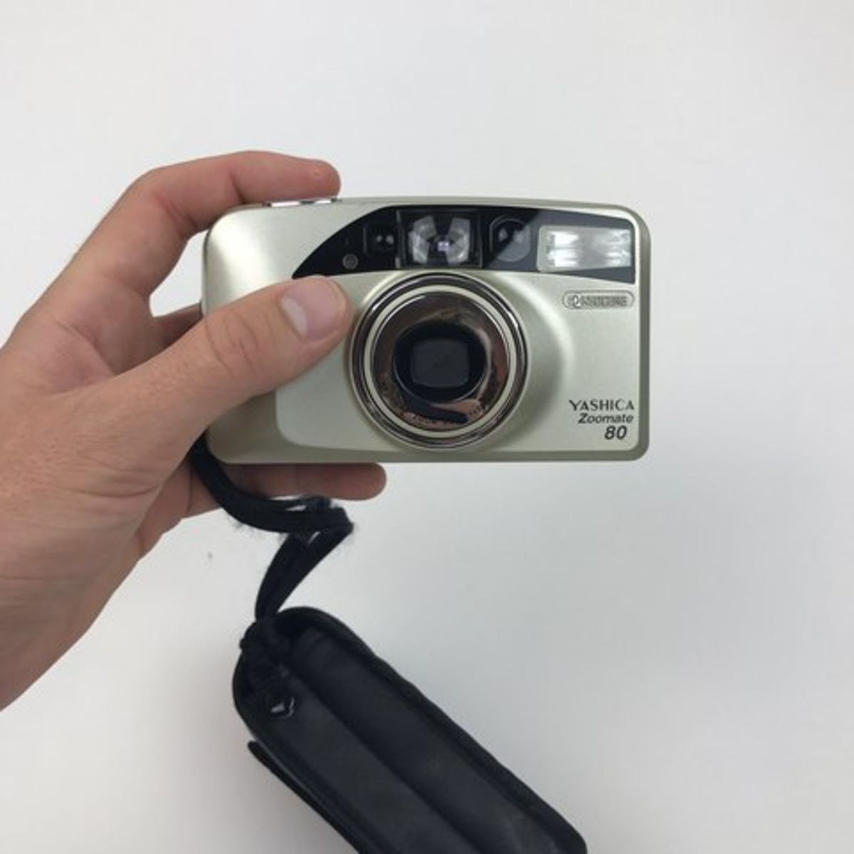 Câmera Analógica Yashica Zoomate 80 | Produto Vintage e Retro Yashica Usado 28542545 | enjoei