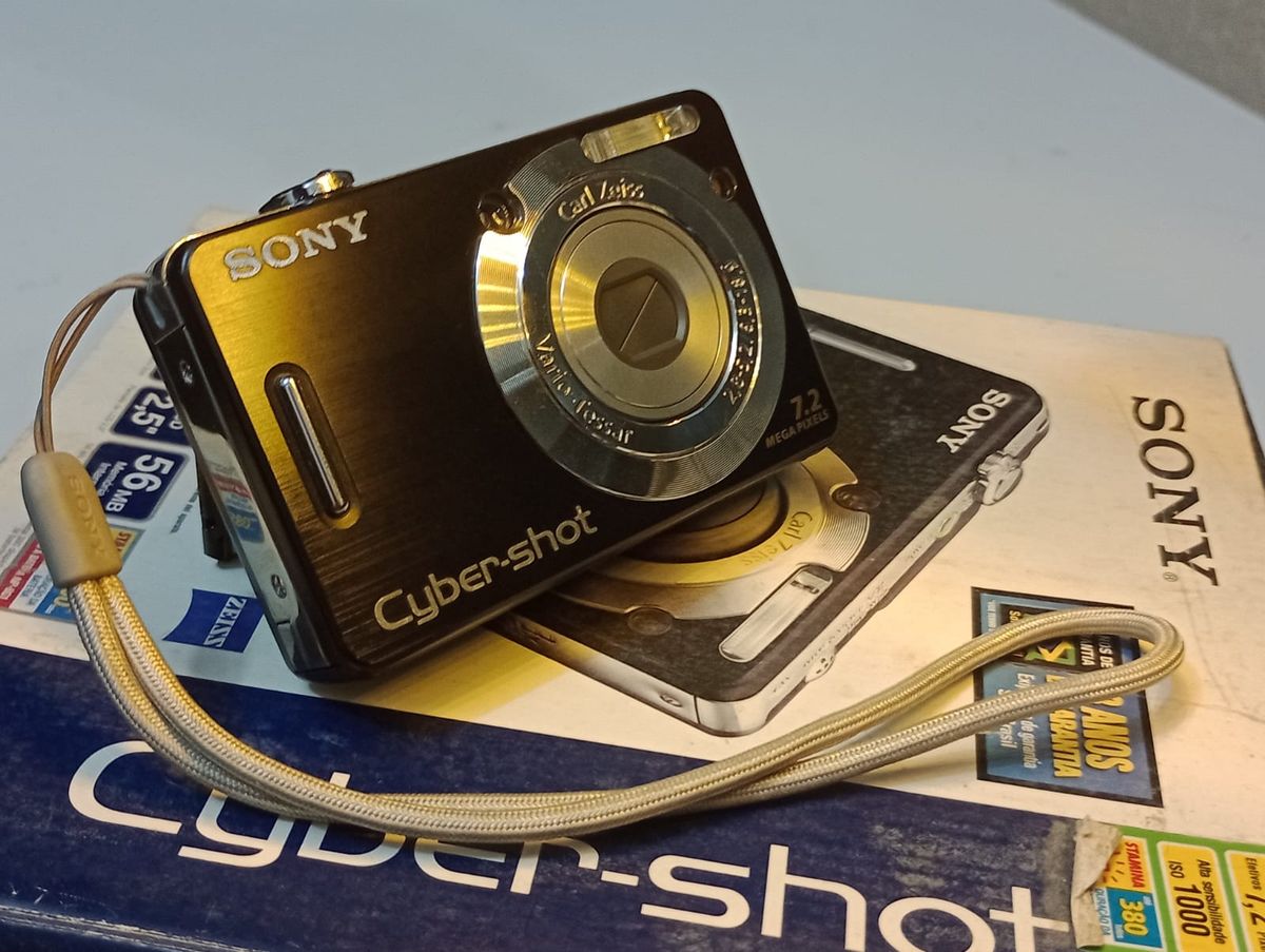 Camera Antiga Usada Sony Digital Funcionando W70 Cyber Shot | Máquina ...