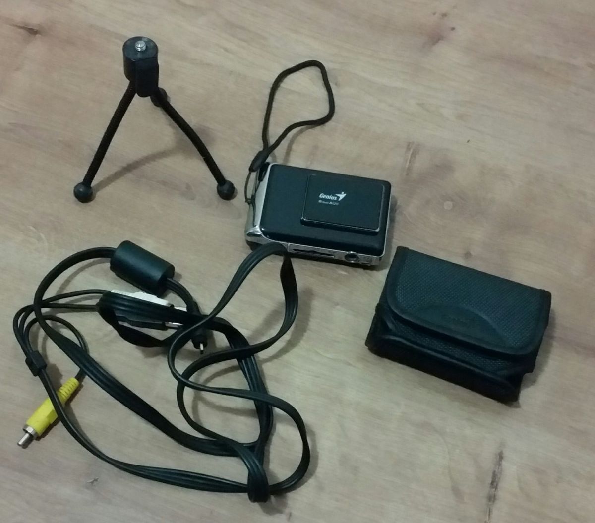 Câmera Digital Genius G-shot D1211 | Máquina Fotográfica Digital Genius ...