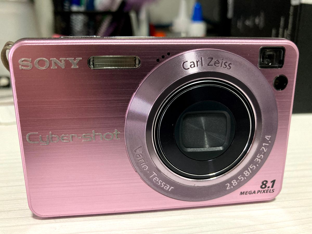 Câmera Digital Rosa Sony Cybershot 8.1mp | Móvel p/ Casa Sony Usado ...