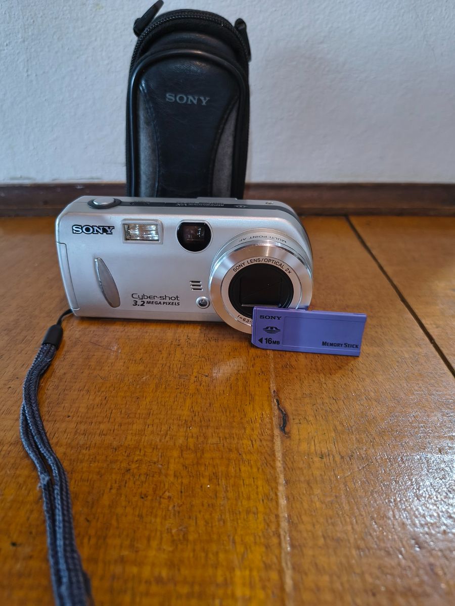 Câmera Digital Sony Cyber-shot Dsc-p52 3.2mp | Máquina Fotográfica ...