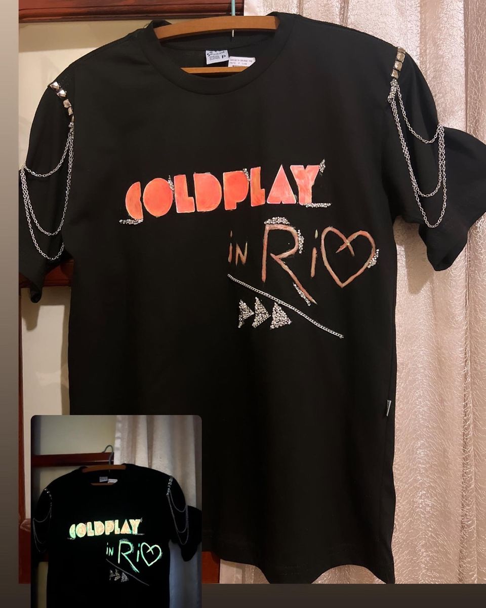 Camisa Banda Coldplay Customizada com Corrente e Tinta Neon | Blusa ...