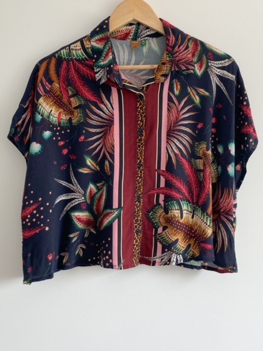 Camisa Cropped Farm Azul Estampada | Camisa Feminina Farm Usado ...