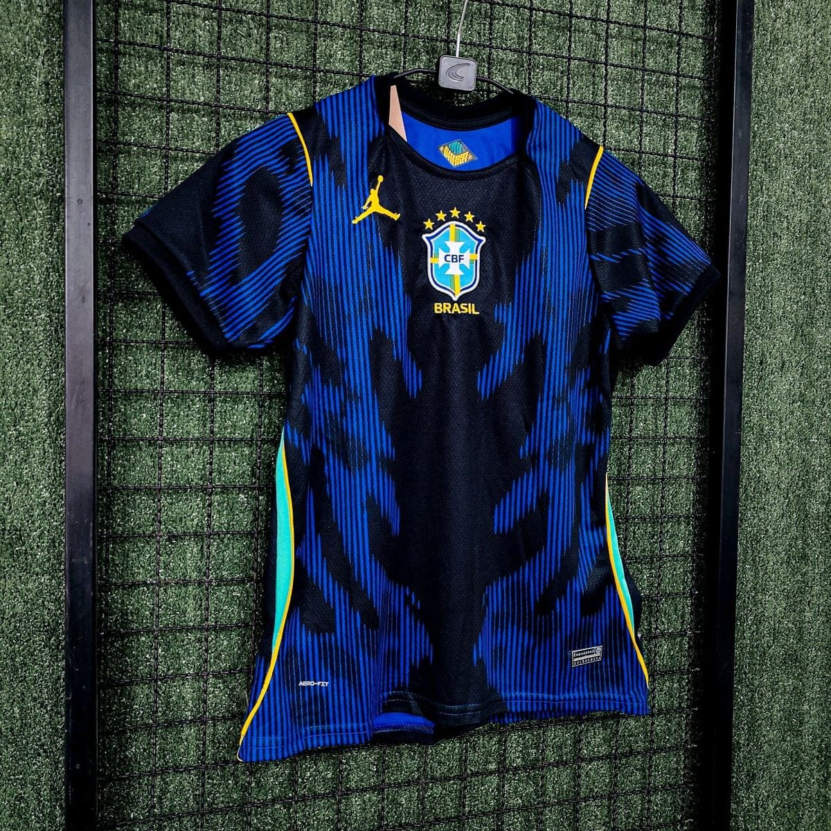 Camisa do Brasil 2026 Azul (feminina), Copa do Mundo (jordan e Escudo ...