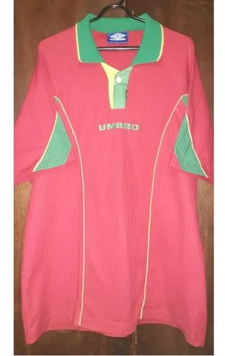 Camisa Futebol Umbro Anos 90 - Nome Pedro | Roupa Esportiva Masculino ...