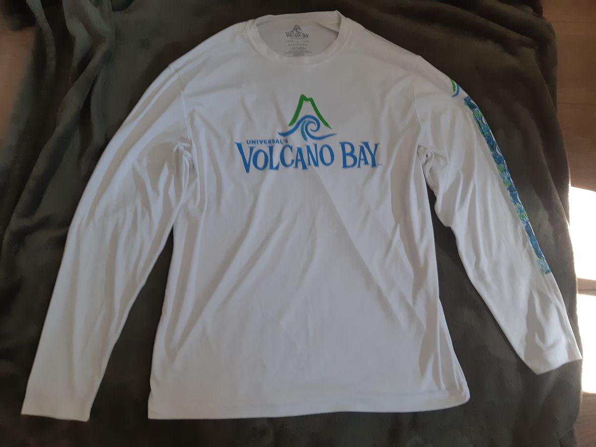 Camisa Volcano Bay - Universal Studios | Camisa Masculina Universal ...
