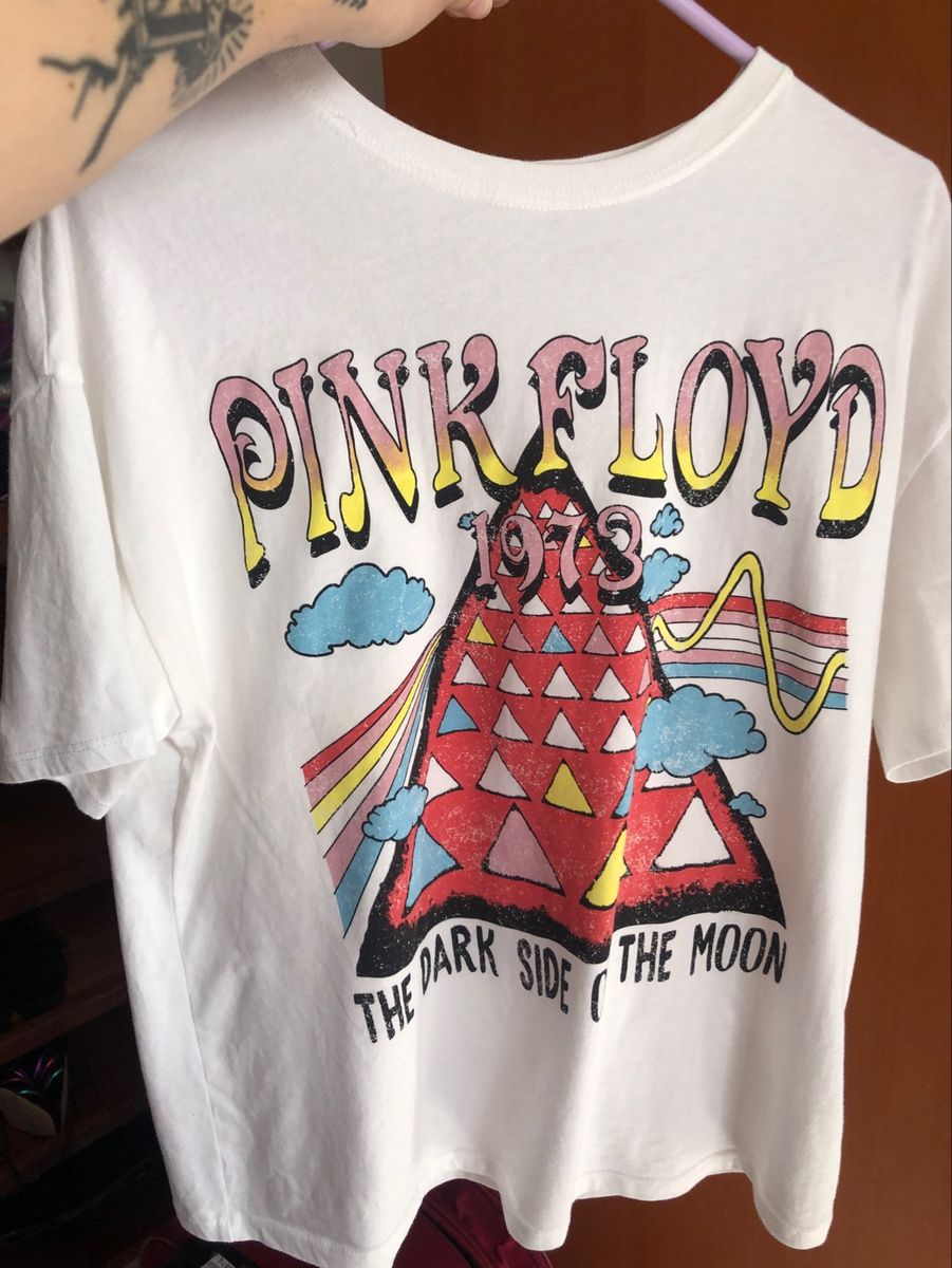 Camiseta Pink Floyd Pull & Bear | Camiseta Feminina Pull Bear Usado ...