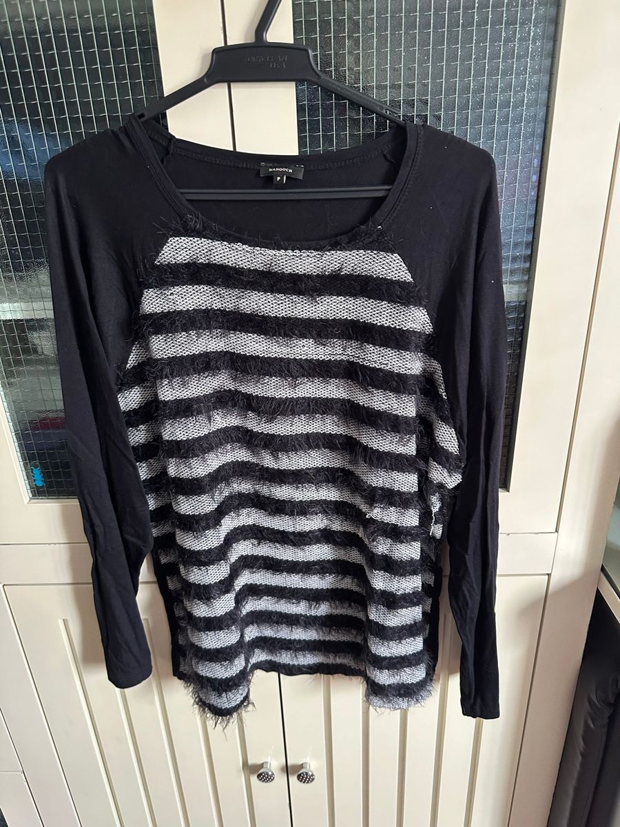 Camiseta Preta e Branca Pelo Marca Manooch Tamanho P | Camisa Feminina ...