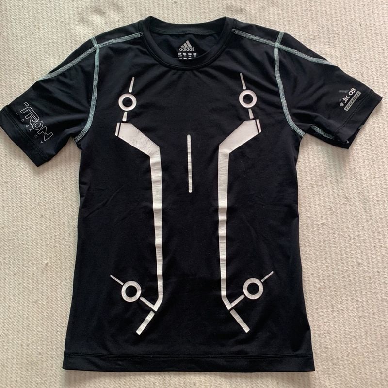 Camiseta Tron Camiseta Tron Legacy Disney Infantil Adidas Tamanho M
