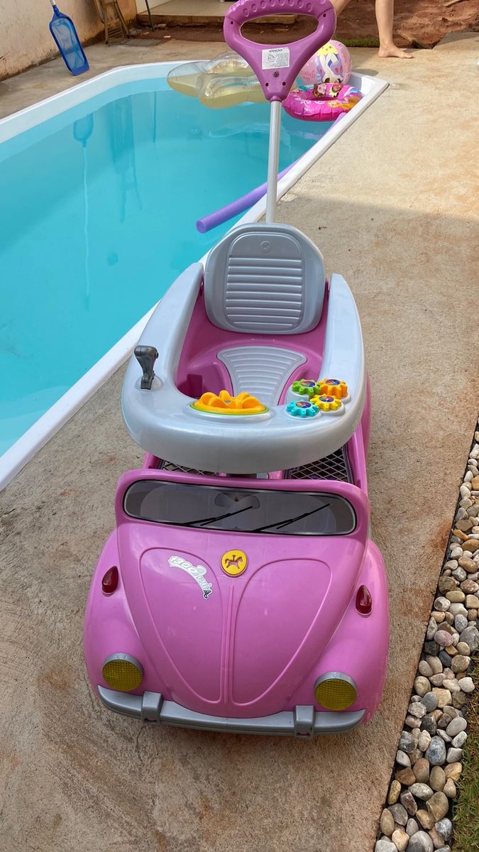 Carrinho de Passeio Pedal 1300 Fouks Fusca Rosa 996 Calesita | Carrinho ...