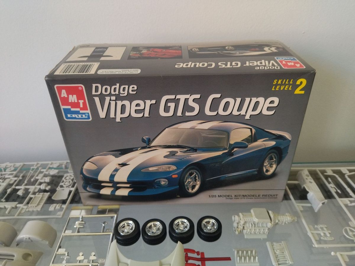 Carro Dodge Viper Gts Coupê Amt Ertl Miniatura 1/25 para Montar ...